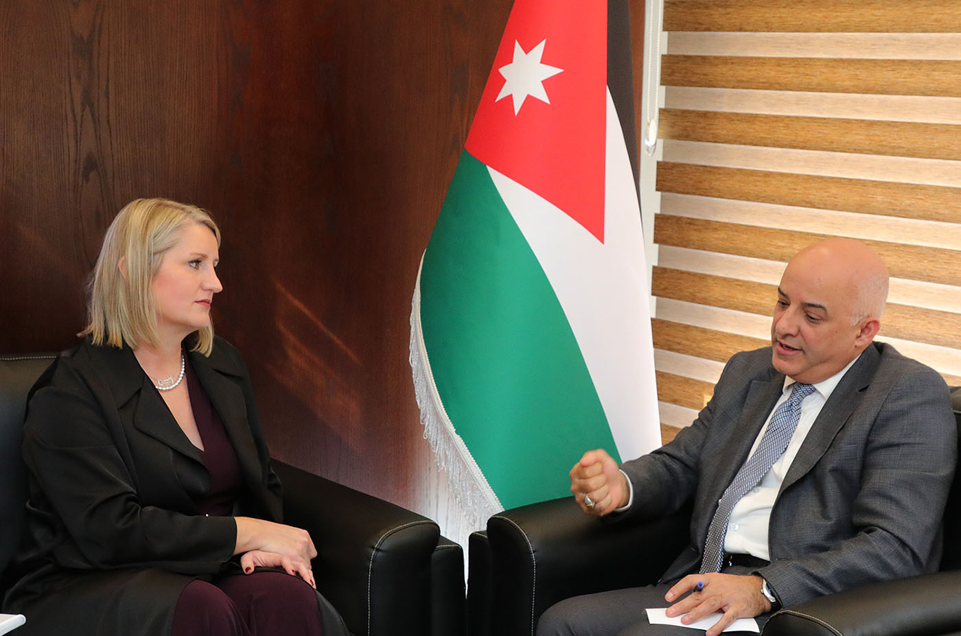 وزير الاتصال الحكومي يلتقي وكيل وزارة الخارجية الأميركية - وزارة ...